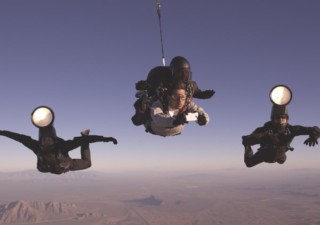 Skydiving Fashion Shoot at 126MPH | PetaPixel