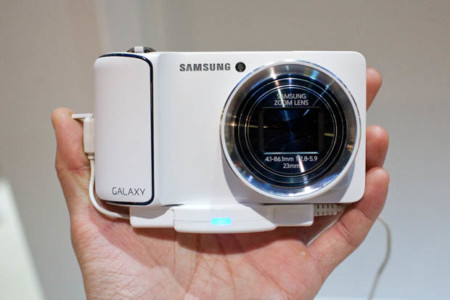 Hands-on with the Samsung Galaxy Camera, the Voiceless Phonecamera ...