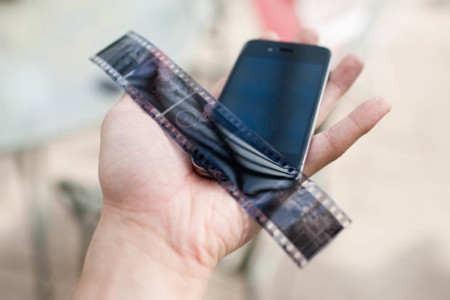 How to Use Your iPhone as a Quick and Easy Negative Viewer | PetaPixel