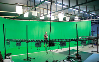 Freezing Time and Space Using a Bullet-Time Rig of 100 Digital Cameras ...