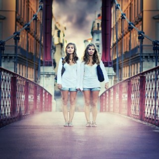 Seeing Double: Dreamlike Symmetrical Portraits of Identical Twins ...