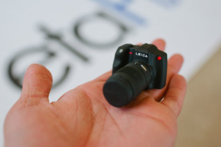 Promo Idea: Use Tiny DSLR USB Drives to Make Sure Your Photos Are Seen ...