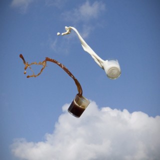 High Speed Photo Series of Liquids and 'Stuff' Flying Through the Air ...