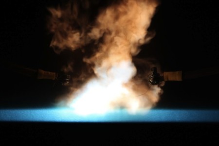 Capturing High-Speed Photographs of Exploding Wires | PetaPixel