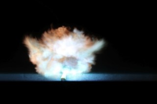 Capturing High-Speed Photographs of Exploding Wires | PetaPixel