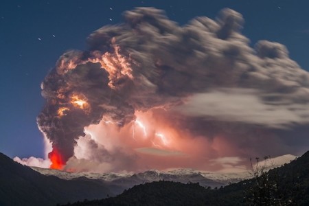 Incredible Photos of Spectacular Volcanic Eruption in Chile, Lighting ...