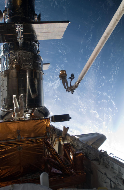 NASA Releases Beautiful 'Gravity'-Inspired Photo Set Ahead of Oscar ...