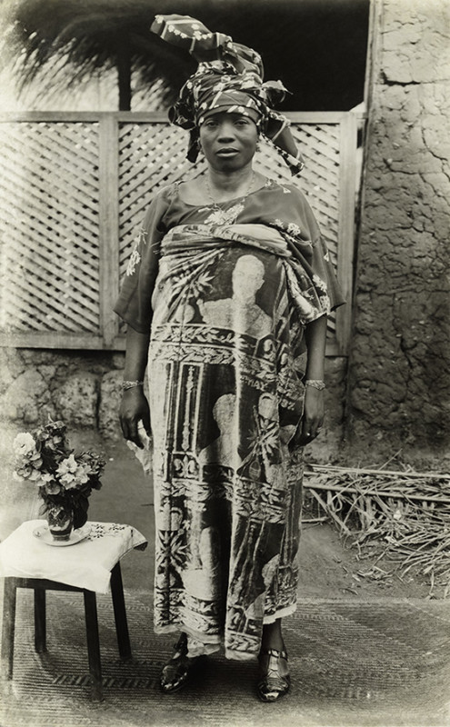 Rare Portraits of the Nigerian Royal Court from the Mid-1900s | PetaPixel