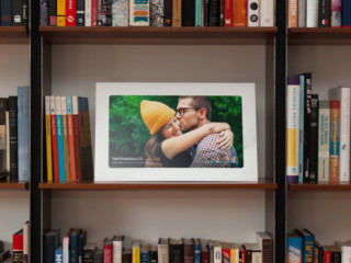 Fireside SmartFrame is an Intelligent Digital Picture Frame That Shows ...