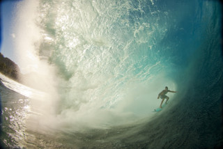 A Look Into the Life and Work of Surf Photographer Zak Noyle | PetaPixel