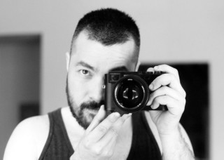 TAAB is a Universal Lens Tab That Puts Manual Focus Control At Your ...