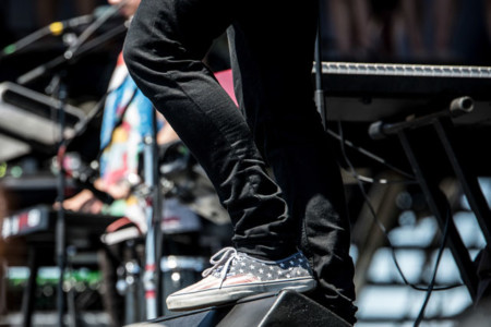 Photos of the Shoes Worn by Famous Artists on Stage | PetaPixel