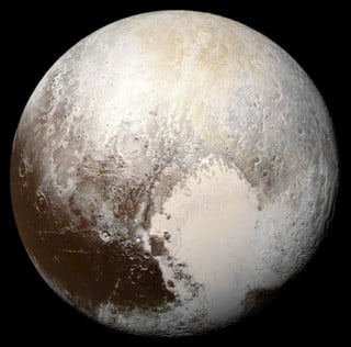 This Amazing High-Res View of Pluto Was Made Using 26 New NASA Photos ...