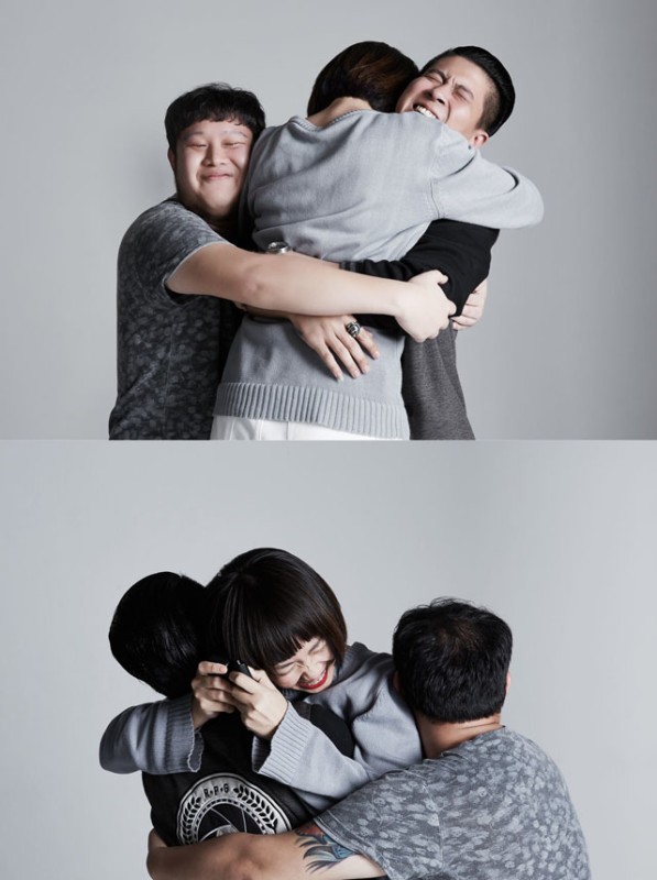 Photographer Captures Both Sides of Emotional Hugs | PetaPixel