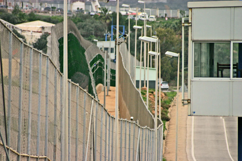 Photos of Walls That Divide Borders Around the World | PetaPixel