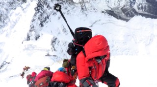 Four Sherpas Just Climbed Everest with 360° Camera Rigs on Their Backs ...