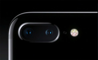 iPhone 7 and 7 Plus Announced: Dual Cameras for Zoom and Bokeh | PetaPixel