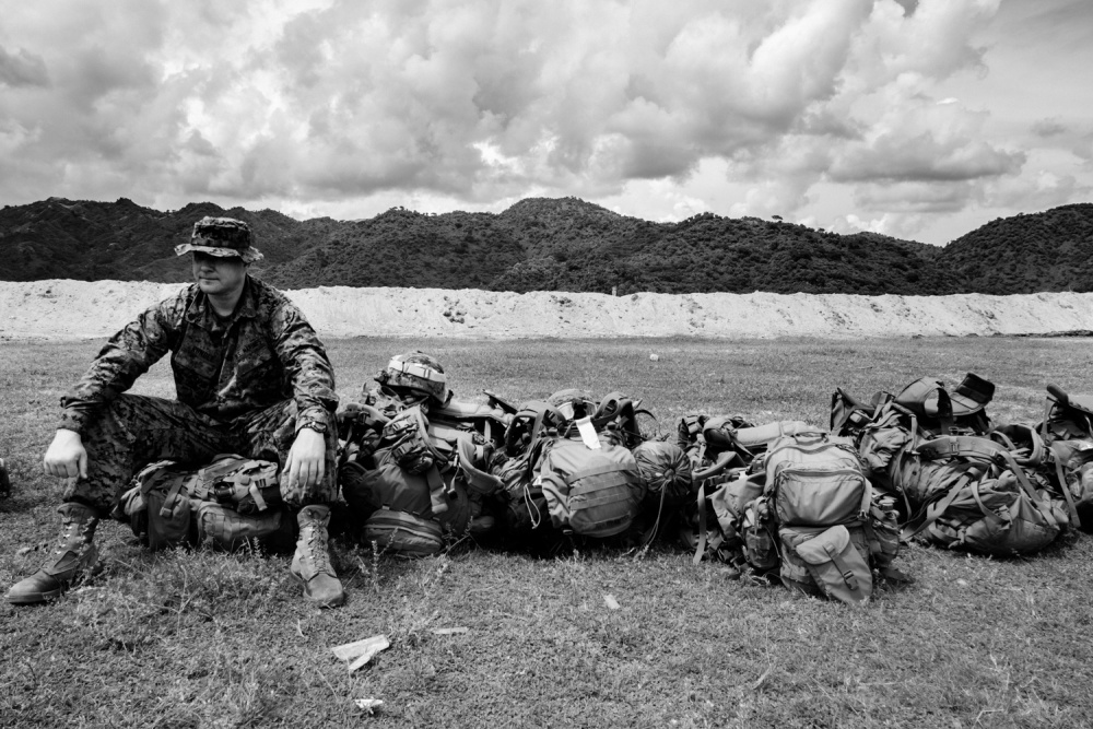 Photo Essay: Storming a Beach with US Marines in a Massive Training ...
