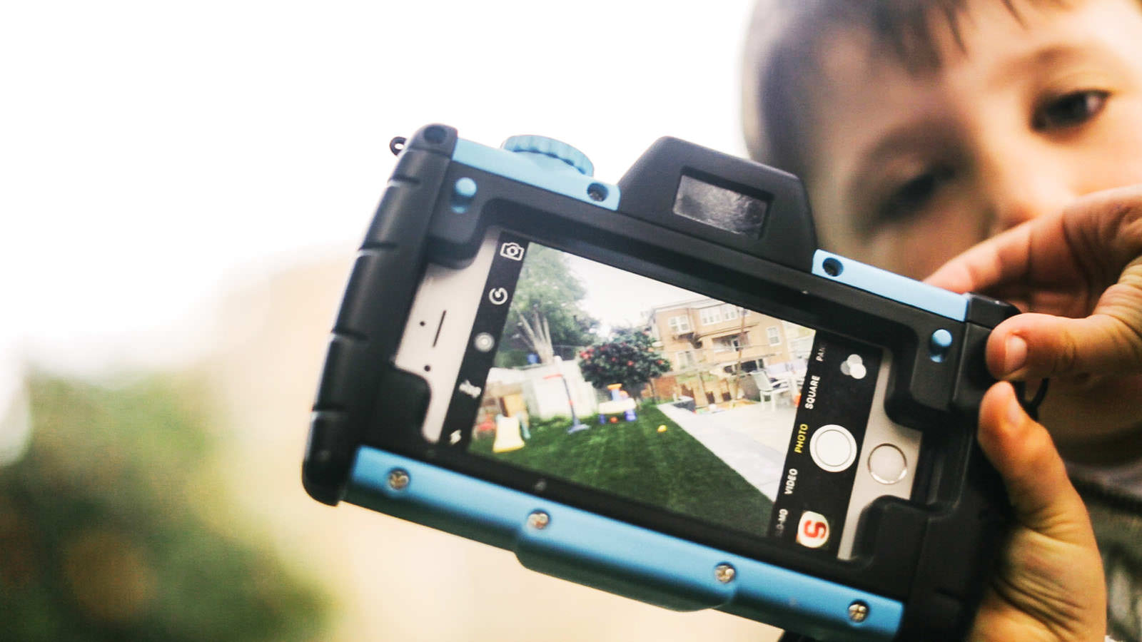 Pixlplay Transforms Your Phone Into a Fun Camera for Kids | PetaPixel