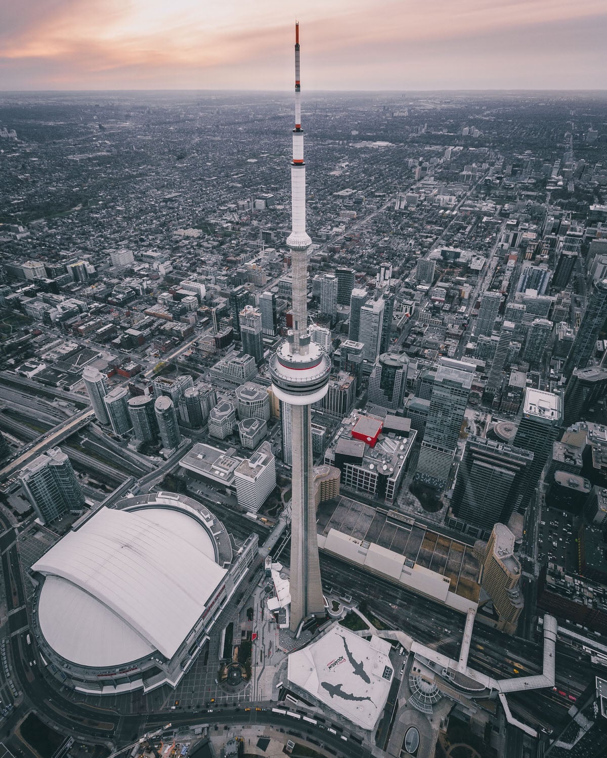 Tips for Shooting Aerial Photos from a Helicopter | PetaPixel