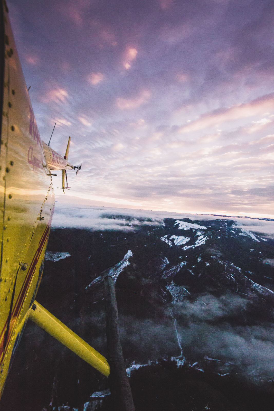 Tips for Shooting Aerial Photos from a Helicopter | PetaPixel