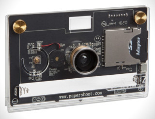 CROZ is a Tiny Digital Camera Stripped Down to the Bare Essentials ...