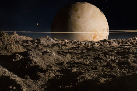 This Photographer Creates Amazing Planet Photos by Hand | PetaPixel