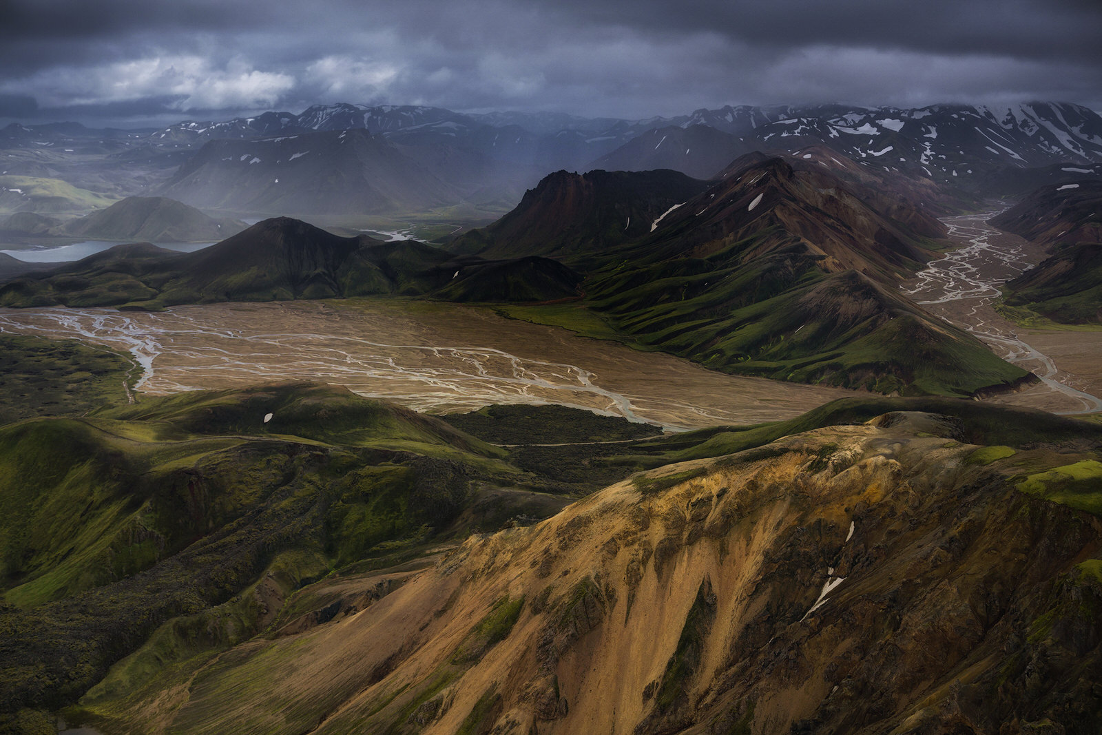 These Aerial Photos Show Why Iceland is So Popular for Movies | PetaPixel