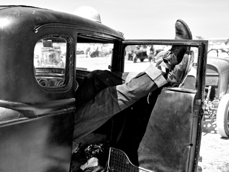 101-Megapixel B&W Photos of Pre-War Era Racing | PetaPixel