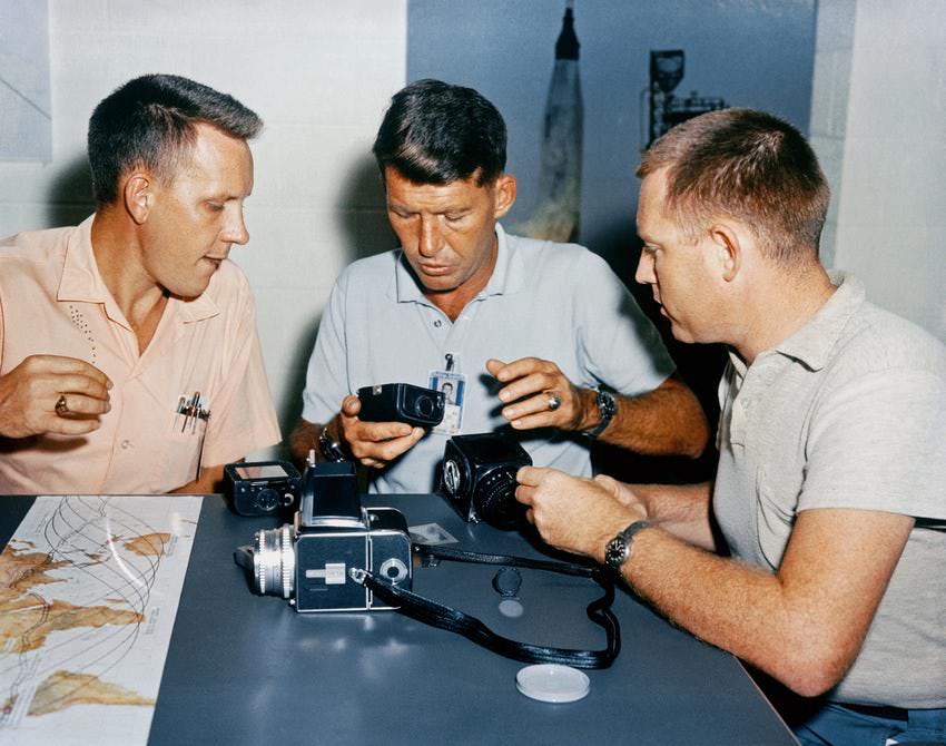 Photographer Makes a 100% Accurate Replica of the First Hasselblad in ...