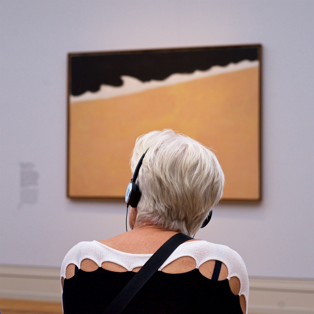 Photos of People Matching Paintings in Museums | PetaPixel