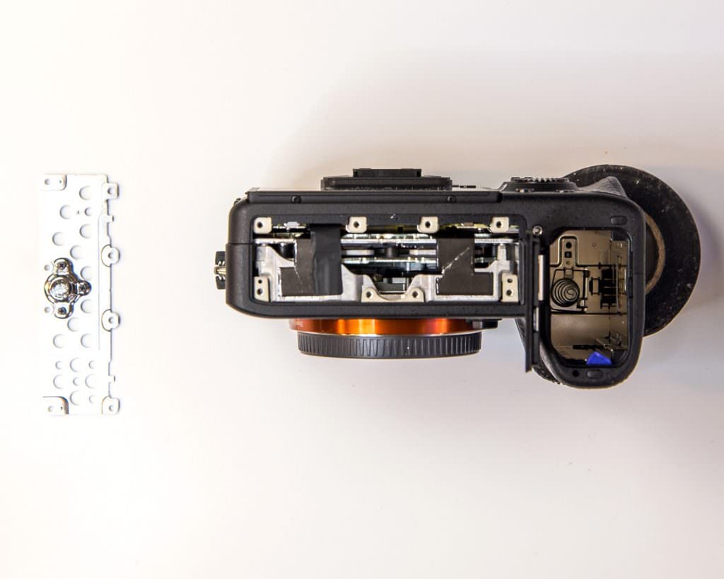 A Teardown of the New Sony a7R III | PetaPixel