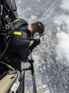 This Guy Shoots 100MP Aerial Photos While Hanging Out of a Helicopter ...