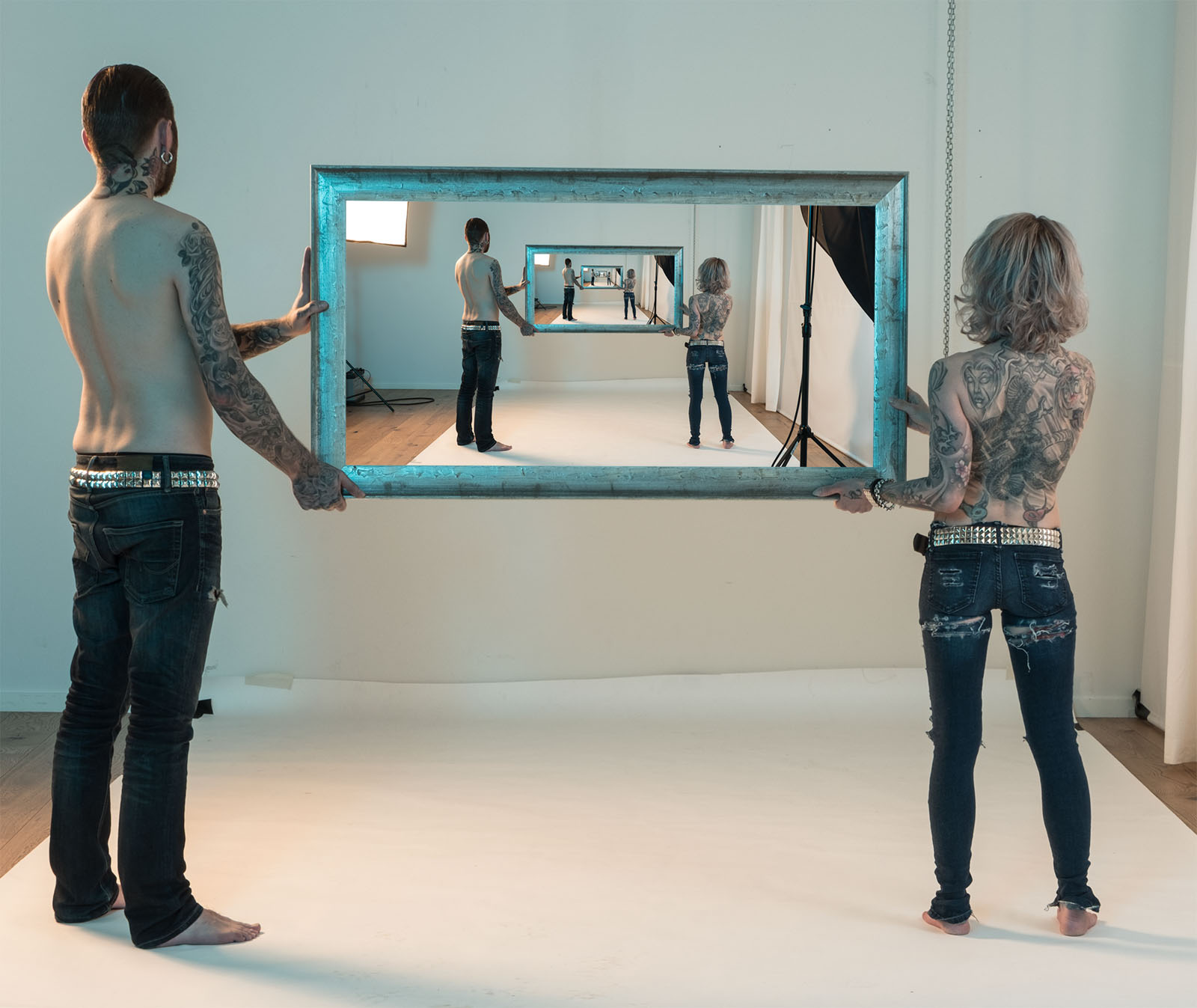 How to Create a Droste Effect Photo in a Photo in a Photo | PetaPixel