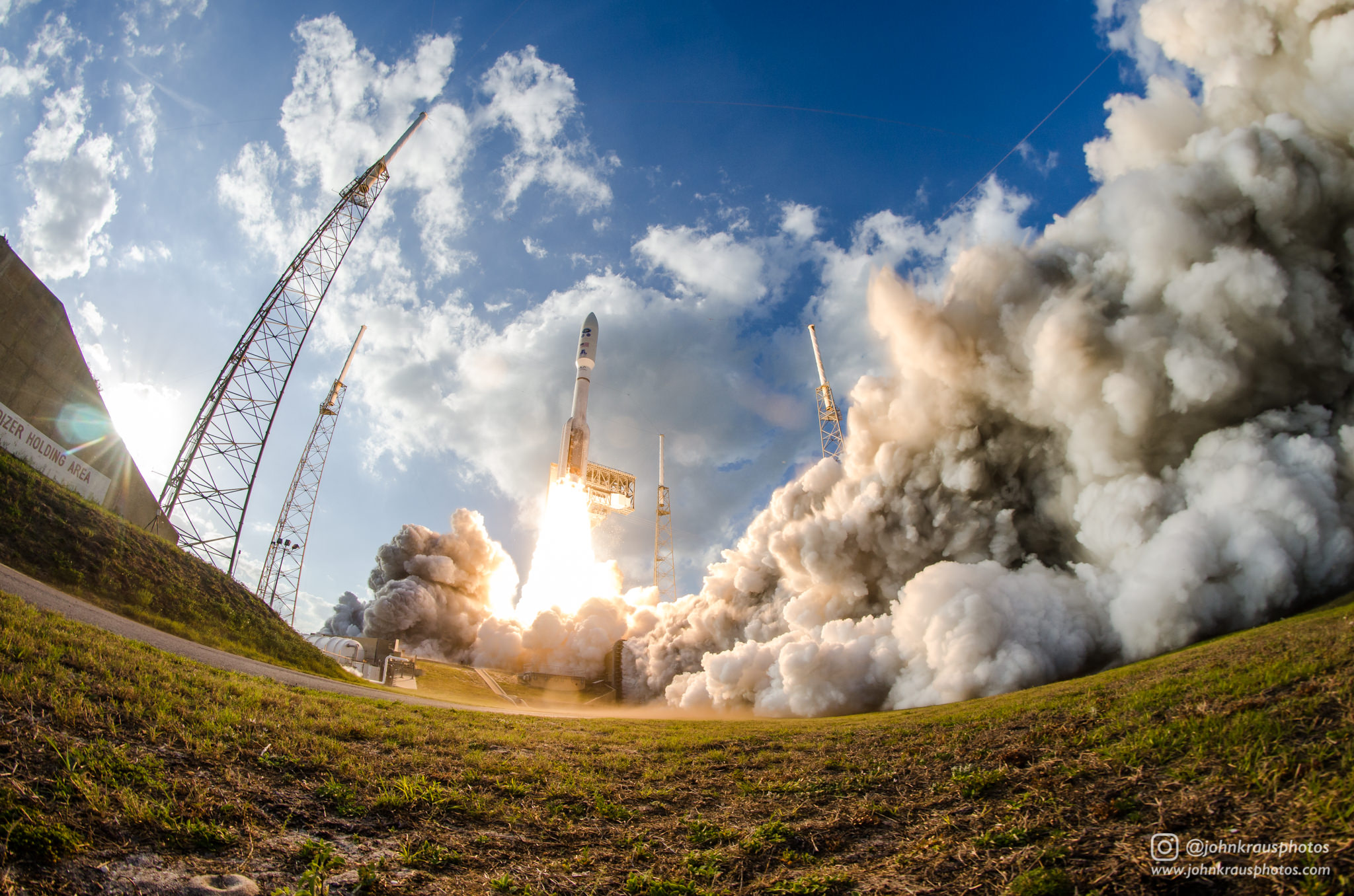 This is the Result of Placing My Camera Lens 300 Feet from a Rocket ...