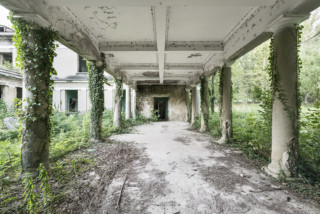 Photos Inside the Ruins of Luxurious Soviet Spas and Sanatoria | PetaPixel