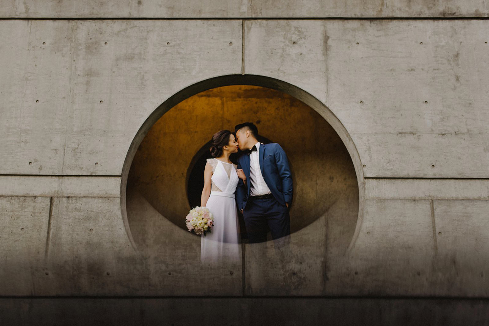 How to Use a Phone Screen for Magical Portraits | PetaPixel