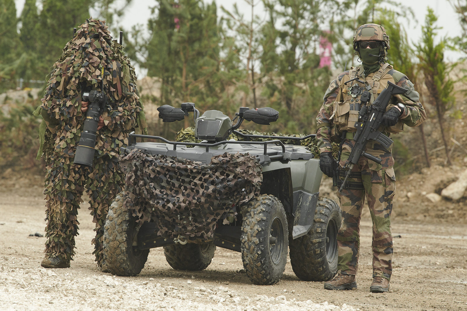 French Army Photographers Are Good at Not Attracting Attention | PetaPixel
