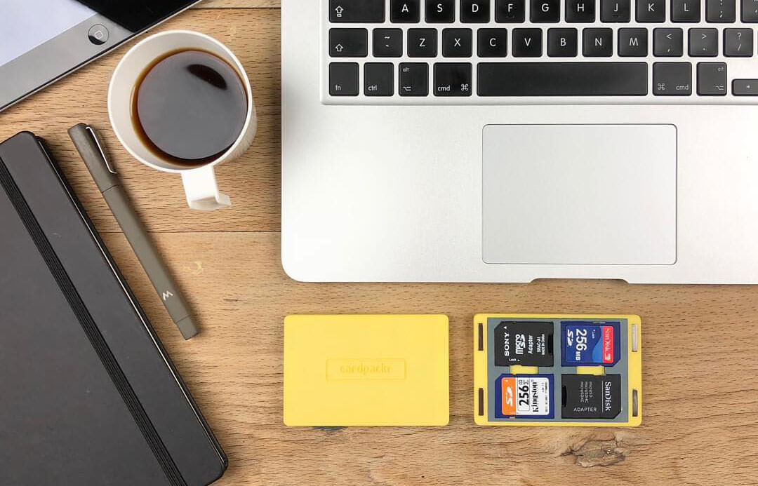 Cardpackr is an Expandable Magnetic Case for Storing Memory Cards ...