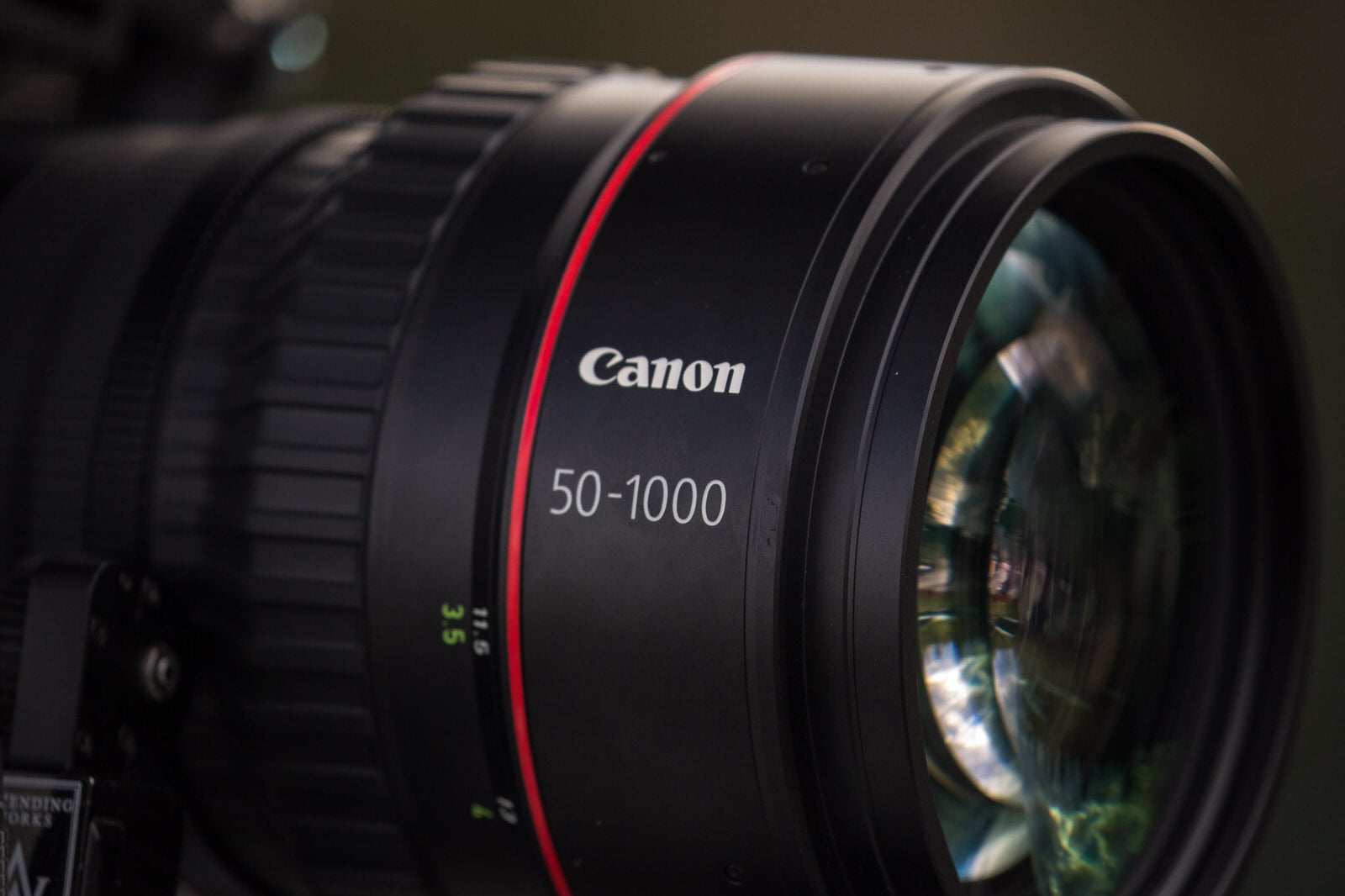 Shooting a Classic $750K Boat with a RED Camera and 1000mm Canon Lens ...