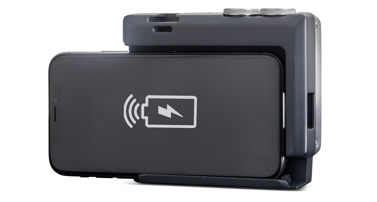 Pictar Pro is a Grip that Gives iPhones and Androids DSLR-Like Controls ...