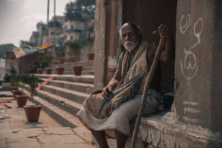 Photographing the Fake Holy Men of Varanasi, India | PetaPixel