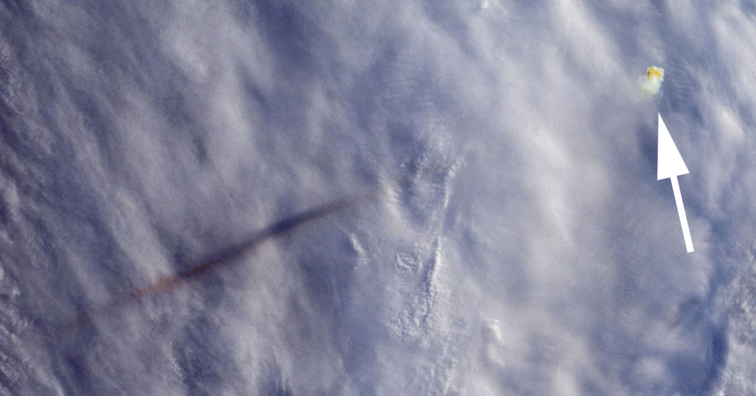 NASA Captured a Meteor Exploding with the Energy of 10 Atomic Bombs ...