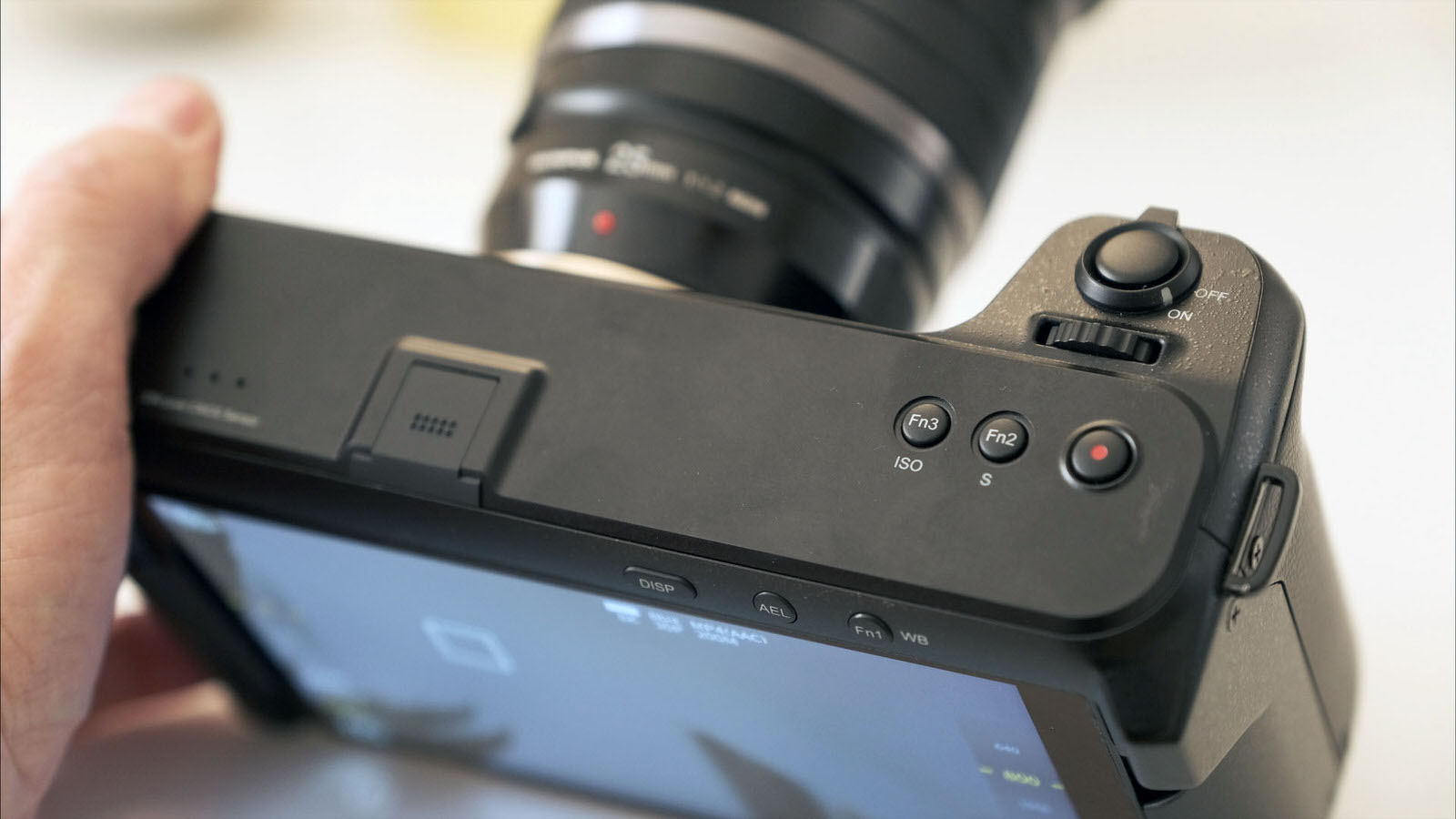 Hands-On with Sharp's Sub-$5,000 8K Mirrorless Camera | PetaPixel