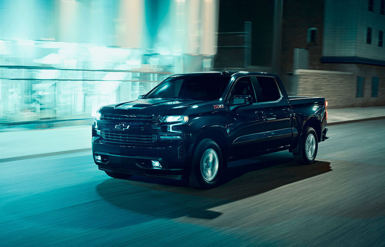 Behind the Scenes on a Chevy Silverado Shoot Spanning 31 Days | PetaPixel