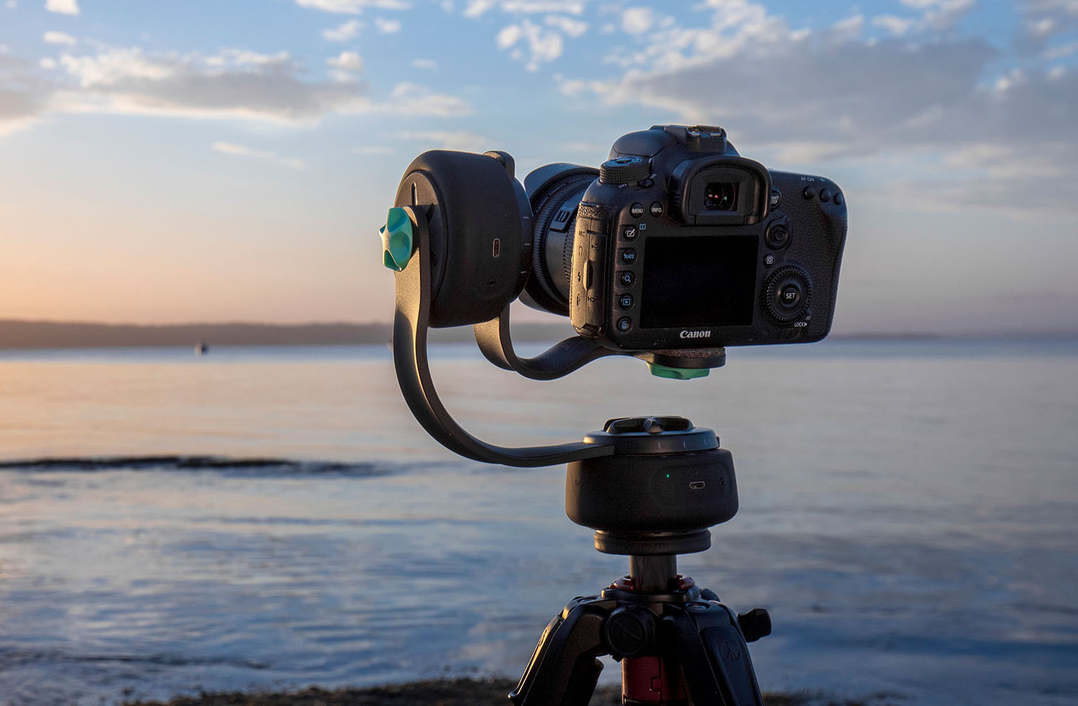 Syrp Unveils the Genie Mini II Pocket-Sized Motion Controller | PetaPixel