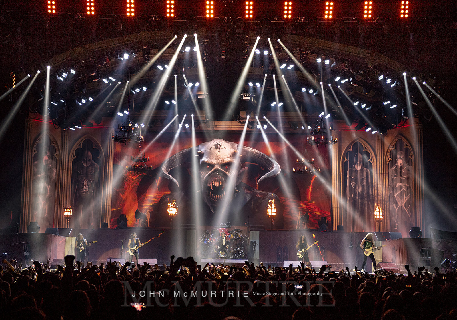 How to Shoot Concerts: Tips from a Pro Music Photographer | PetaPixel