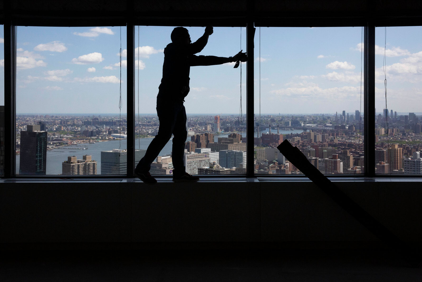 Photographer Turns a Skyscraper Into a Giant Camera | PetaPixel