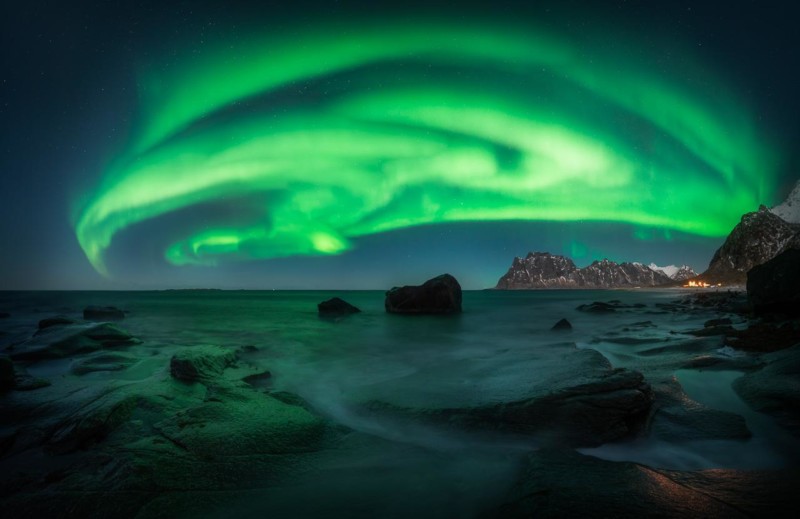 A Mini Guide on When, Where and How to Photograph the Aurora | PetaPixel