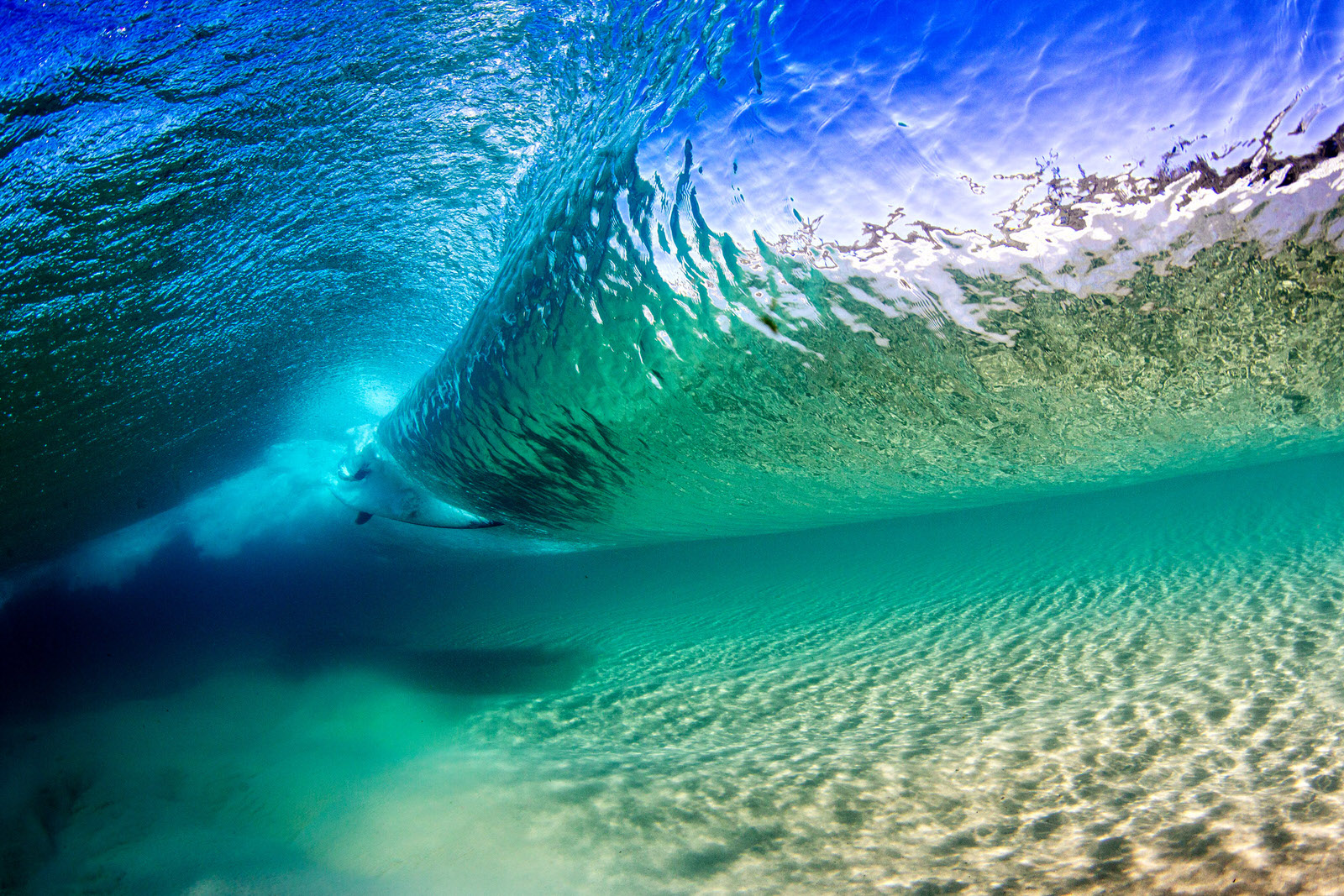 10 Surf Photography Tips to Take Your Photos to the Next Level | PetaPixel